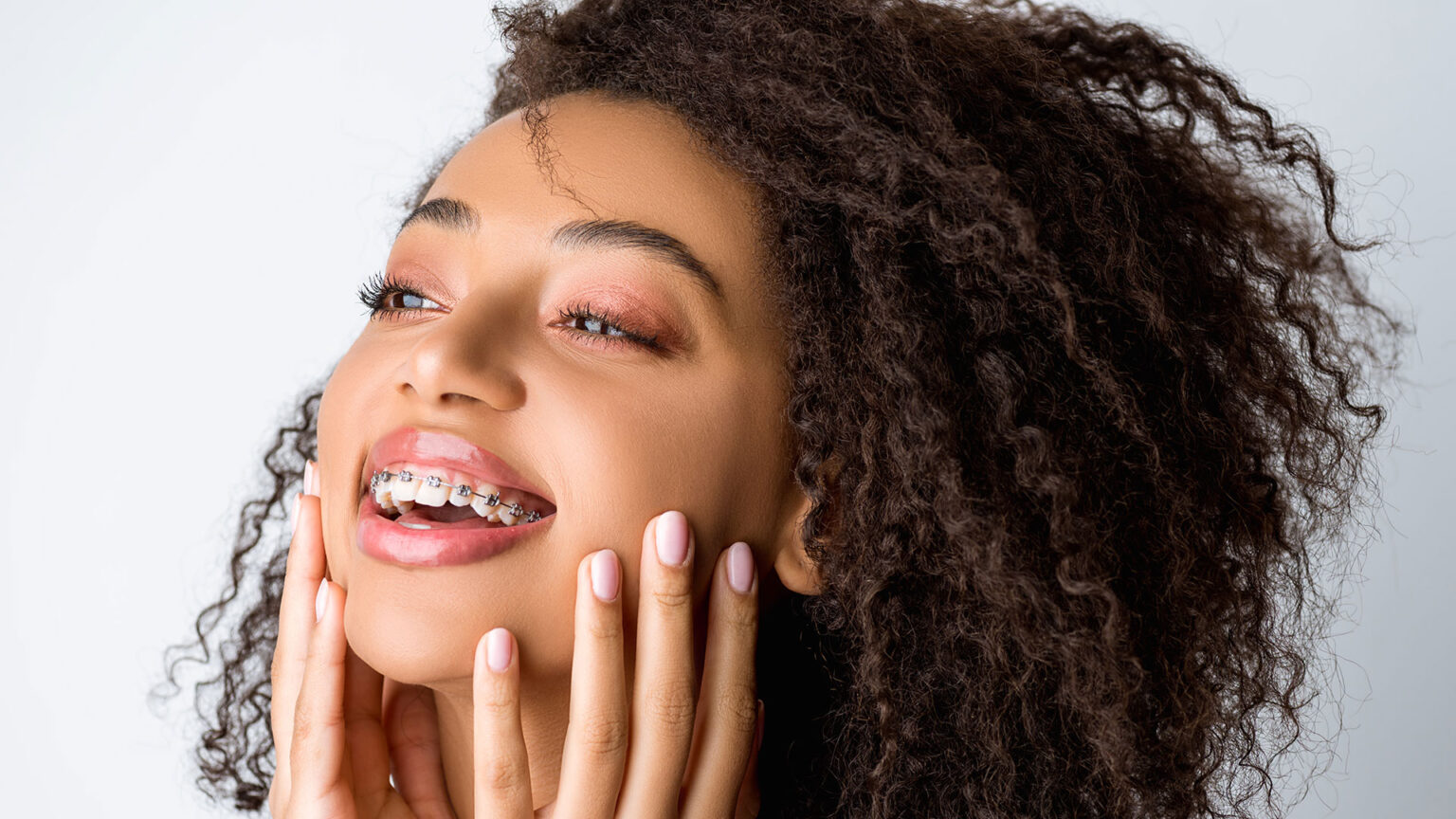 Which is better, clear or metal braces?